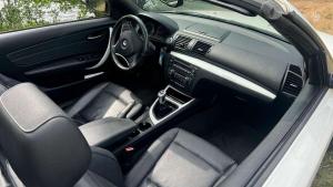 White BMW 120 2011 in Riga, with an engine capacity of 2.00 L and mileage of 223 thousand km for 5220 €, photo 16 on AUTOMOTO.COM.LV