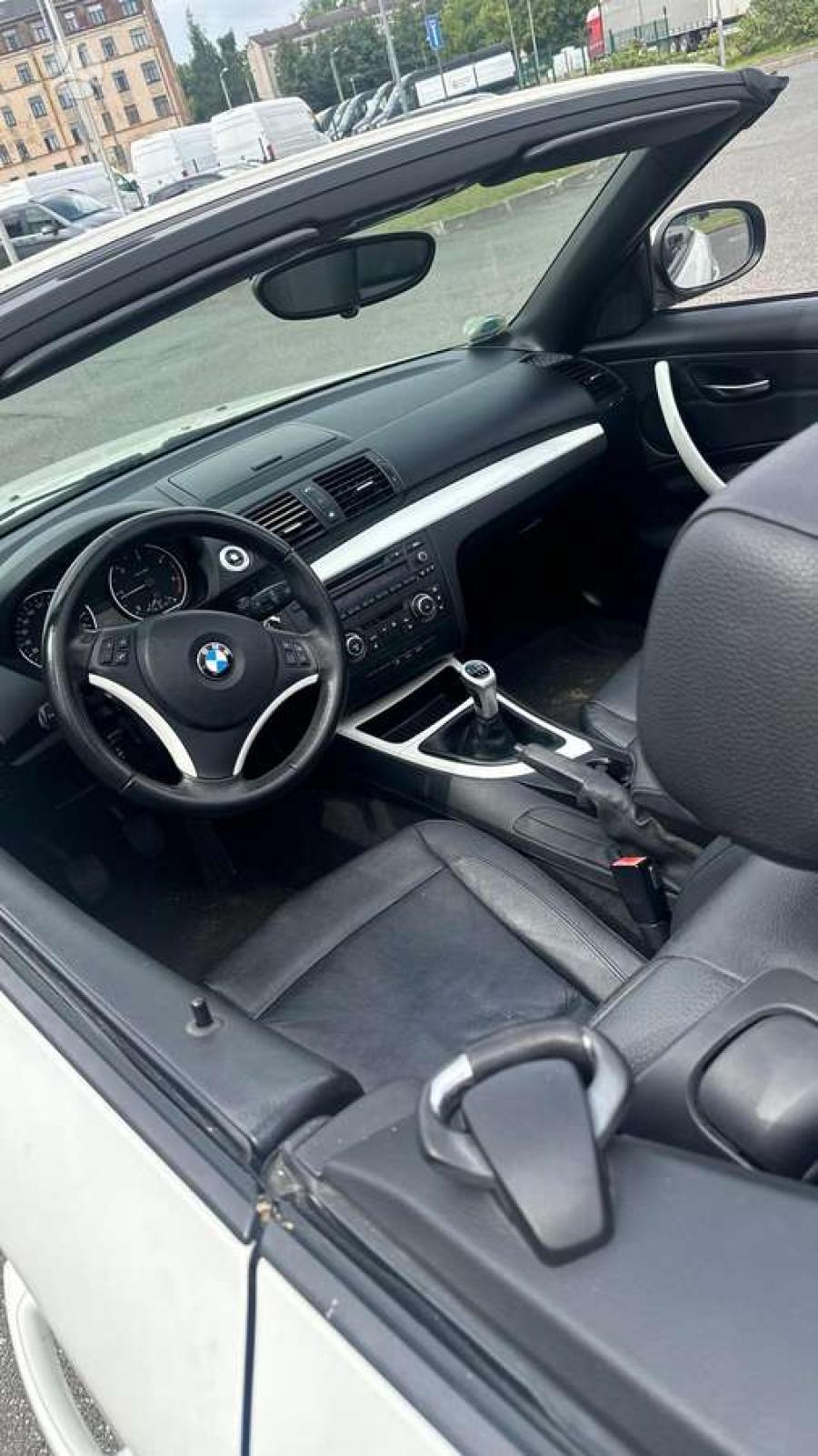 White BMW 120 2011 in Riga, with an engine capacity of 2.00 L and mileage of 223 thousand km for 5220 €, photo 19 on AUTOMOTO.COM.LV