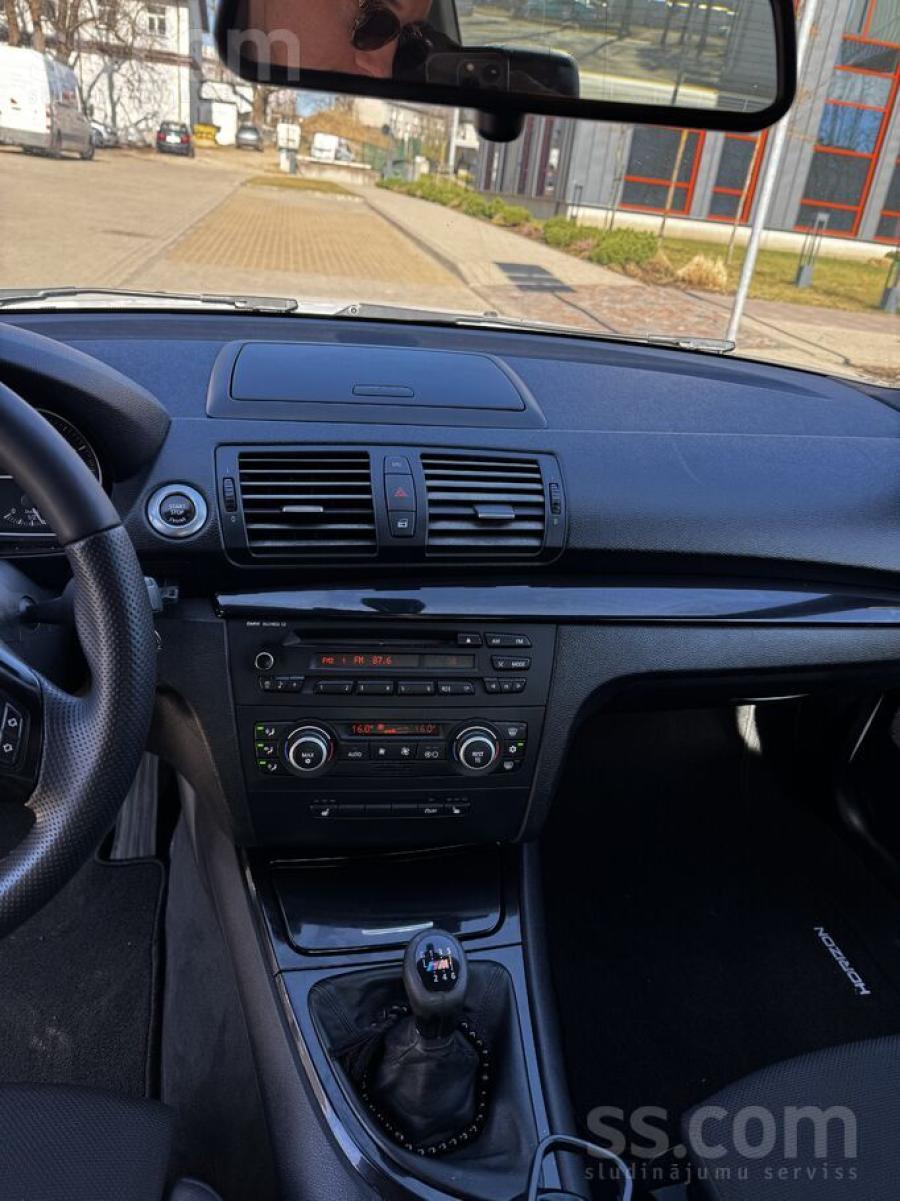 White BMW 120 2008 in Riga, with an engine capacity of 2.00 L and mileage of 335 thousand km for 5900 €, photo 7 on AUTOMOTO.COM.LV
