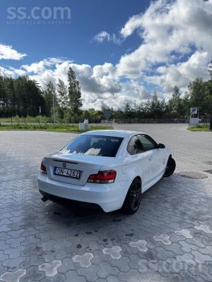 Balts BMW 120 2008 Rīga, ar dzinēja tilpumu 2.00 L un nobraukumu 343 tūkst. km par 5500 €, foto 4 vietnē AUTOMOTO.COM.LV