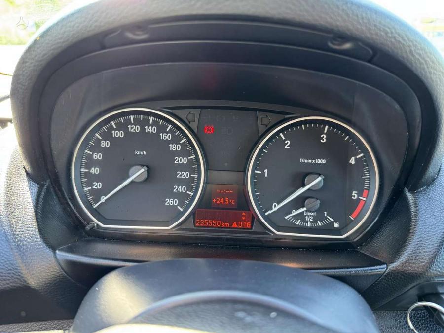 Белый БМВ 120 2008 в Тельшяй, объемом двигателя 2.00 л и пробегом 236 тыс. км за 6300 €, фото 22 на AUTOMOTO.COM.LV
