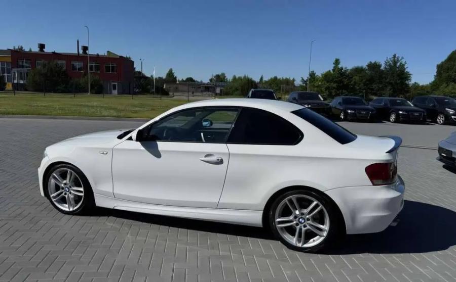 Balts BMW 120 2008 Telšiai, ar dzinēja tilpumu 2.00 L un nobraukumu 235 tūkst. km par 6290 €, foto 7 vietnē AUTOMOTO.COM.LV