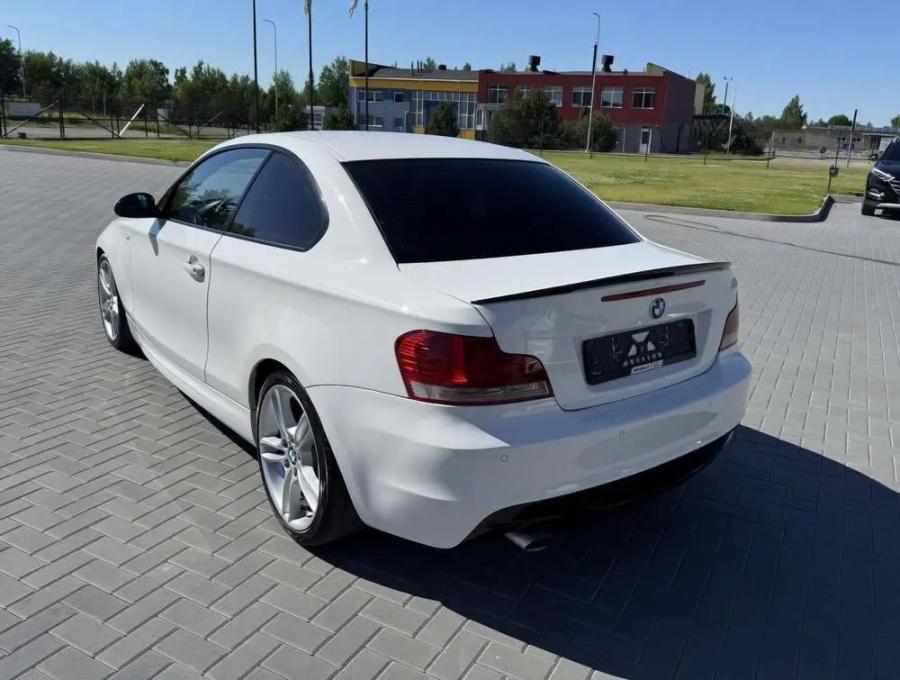 Balts BMW 120 2008 Telšiai, ar dzinēja tilpumu 2.00 L un nobraukumu 235 tūkst. km par 6290 €, foto 8 vietnē AUTOMOTO.COM.LV