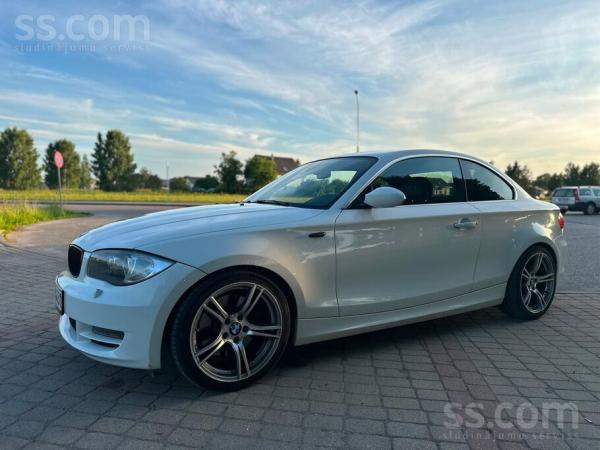 Balts BMW 120 2009 Rīga, ar dzinēja tilpumu 2.00 L un nobraukumu 274 tūkst. km par 6300 €, foto 3 vietnē AUTOMOTO.COM.LV