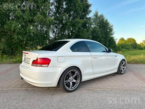 Balts BMW 120 2009 Rīga, ar dzinēja tilpumu 2.00 L un nobraukumu 274 tūkst. km par 6300 €, foto 5 vietnē AUTOMOTO.COM.LV