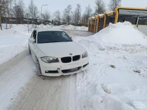 White BMW 120 2010 in Radviliskis, with an engine capacity of 2.00 L and mileage of 291 thousand km for 2300 €, photo 2 on AUTOMOTO.COM.LV