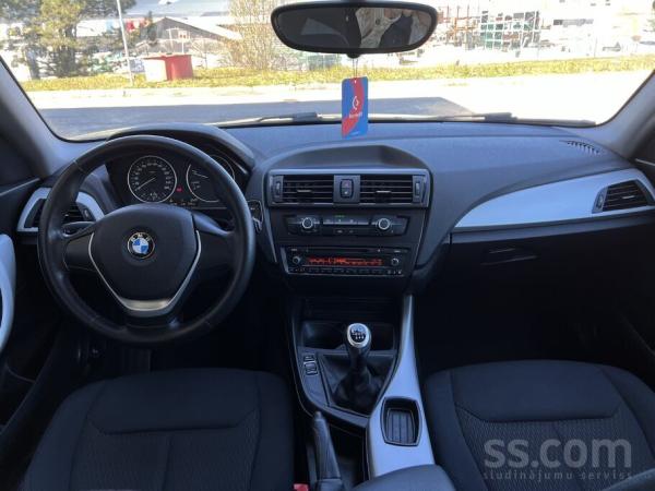 White BMW 120 2012 in Cesis, with an engine capacity of 2.00 L and mileage of 257 thousand km for 4500 €, photo 10 on AUTOMOTO.COM.LV