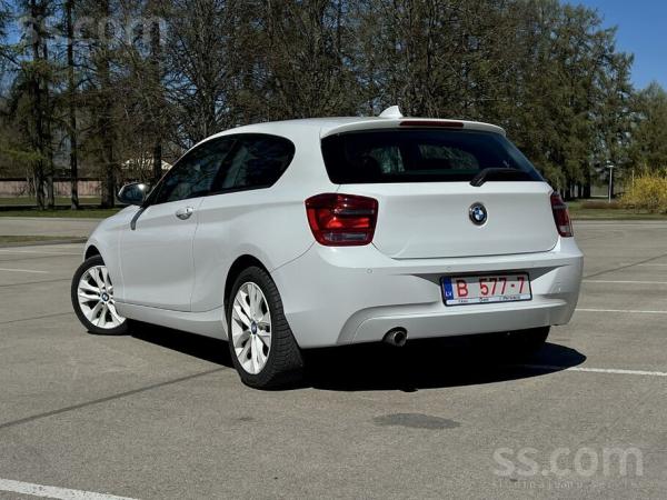 White BMW 120 2012 in Cesis, with an engine capacity of 2.00 L and mileage of 275 thousand km for 4500 €, photo 2 on AUTOMOTO.COM.LV