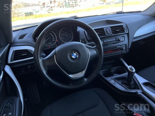 White BMW 120 2012 in Cesis, with an engine capacity of 2.00 L and mileage of 275 thousand km for 4500 €, photo 7 on AUTOMOTO.COM.LV