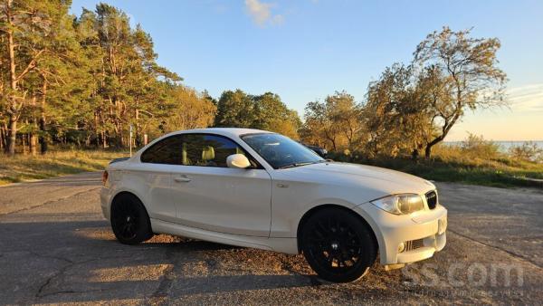 BMW 120 2012 Rīga vietnē Balts BMW 120 2012 Rīga, ar dzinēja tilpumu 2.00 L un nobraukumu 238 tūkst. km par 7499 €, foto 3 vietnē AUTOMOTO.COM.LV