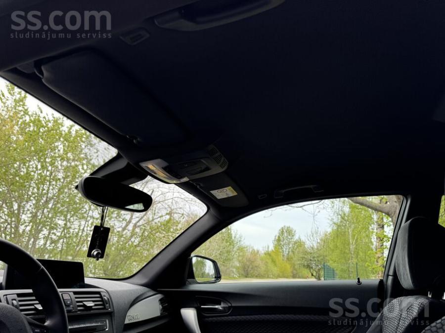White BMW 120 2013 in Riga, with an engine capacity of 2.00 L and mileage of 262 thousand km for 8900 €, photo 8 on AUTOMOTO.COM.LV