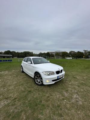 White BMW 120 2004 in Tallinn, with an engine capacity of 2.00 L and mileage of 404 thousand km for 2300 €, photo 3 on AUTOMOTO.COM.LV