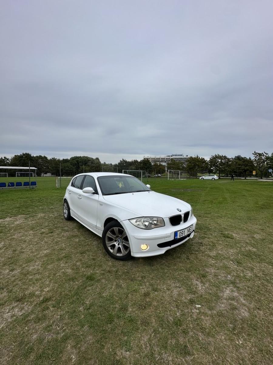 White BMW 120 2004 in Tallinn, with an engine capacity of 2.00 L and mileage of 404 thousand km for 2300 €, photo 11 on AUTOMOTO.COM.LV