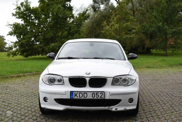White BMW 120 2005 in Panevezys, with an engine capacity of 2.00 L and mileage of 322 thousand km for 2300 €, photo 4 on AUTOMOTO.COM.LV