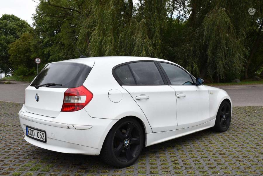 Balts BMW 120 2005 Panevēža, ar dzinēja tilpumu 2.00 L un nobraukumu 322 tūkst. km par 2300 €, foto 7 vietnē AUTOMOTO.COM.LV