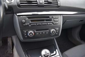 Balts BMW 120 2005 Panevēža, ar dzinēja tilpumu 2.00 L un nobraukumu 322 tūkst. km par 2300 €, foto 19 vietnē AUTOMOTO.COM.LV