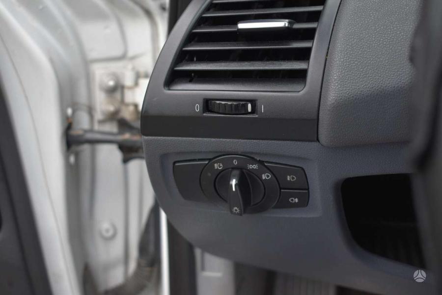 Balts BMW 120 2005 Panevēža, ar dzinēja tilpumu 2.00 L un nobraukumu 322 tūkst. km par 2300 €, foto 20 vietnē AUTOMOTO.COM.LV
