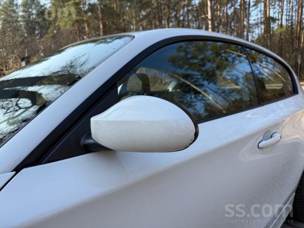 White BMW 120 2007 in Riga, with an engine capacity of 2.00 L and mileage of 206 thousand km for 3800 €, photo 5 on AUTOMOTO.COM.LV
