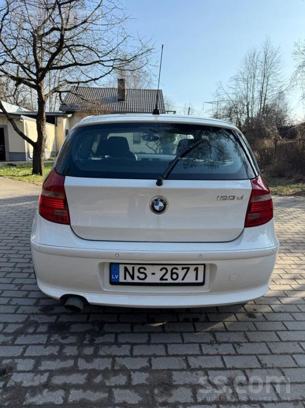 White BMW 120 2007 in Riga, with an engine capacity of 2.00 L and mileage of 206 thousand km for 3800 €, photo 8 on AUTOMOTO.COM.LV
