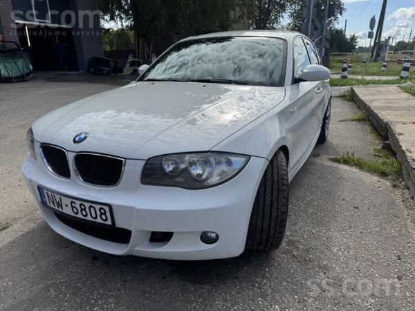 White BMW 120 2007 in Riga, with an engine capacity of 2.00 L and mileage of 247 thousand km for 4400 €, photo 1 on AUTOMOTO.COM.LV