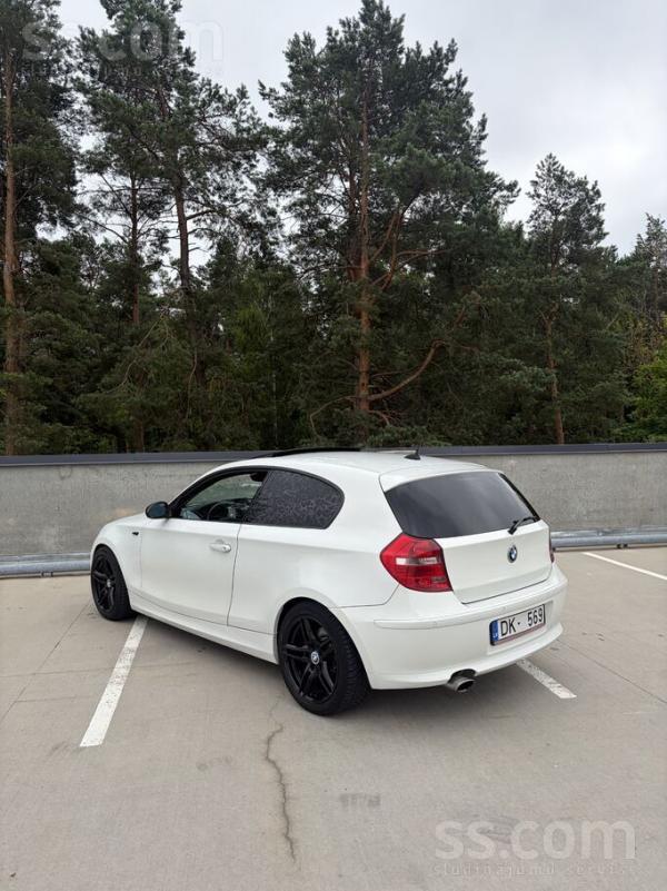Balts BMW 120 2007 Rīga, ar dzinēja tilpumu 2.00 L un nobraukumu 359 tūkst. km par 4300 €, foto 3 vietnē AUTOMOTO.COM.LV
