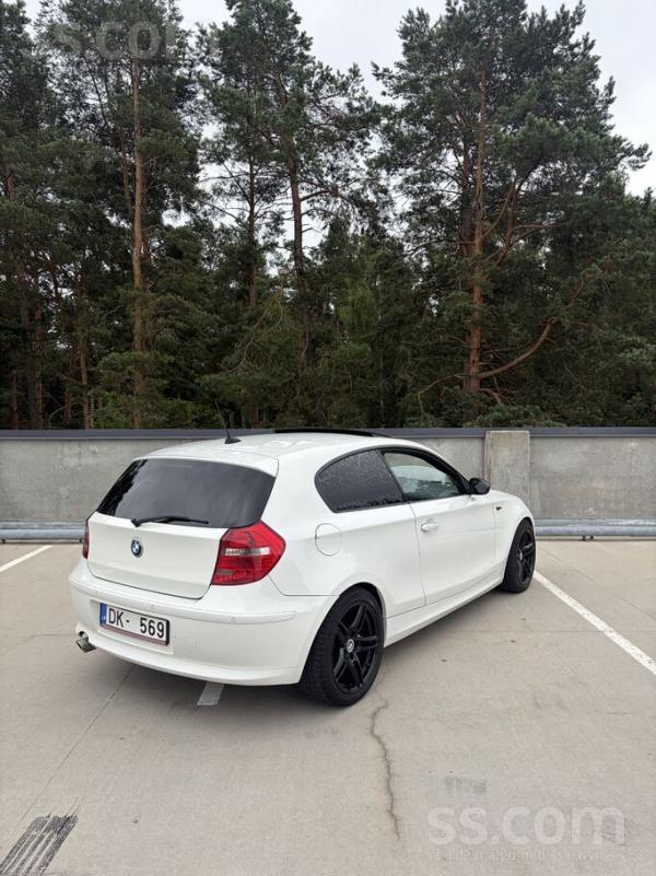 Balts BMW 120 2007 Rīga, ar dzinēja tilpumu 2.00 L un nobraukumu 359 tūkst. km par 4300 €, foto 4 vietnē AUTOMOTO.COM.LV