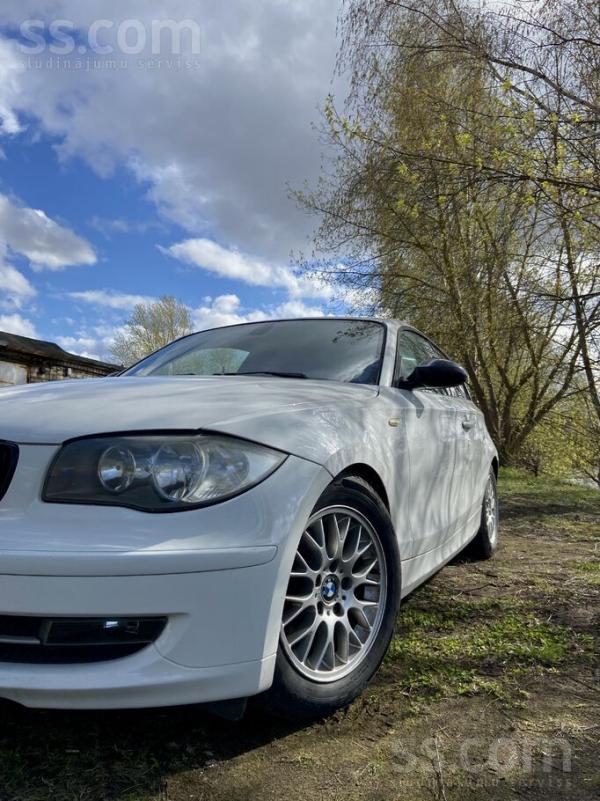 Balts BMW 120 2007 Rīga, ar dzinēja tilpumu 2.00 L un nobraukumu 359 tūkst. km par 4300 €, foto 8 vietnē AUTOMOTO.COM.LV