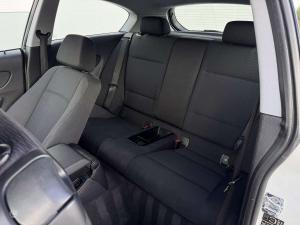 White BMW 120 2007 in Vilnius, with an engine capacity of 2.00 L and mileage of 313 thousand km for 3150 €, photo 12 on AUTOMOTO.COM.LV