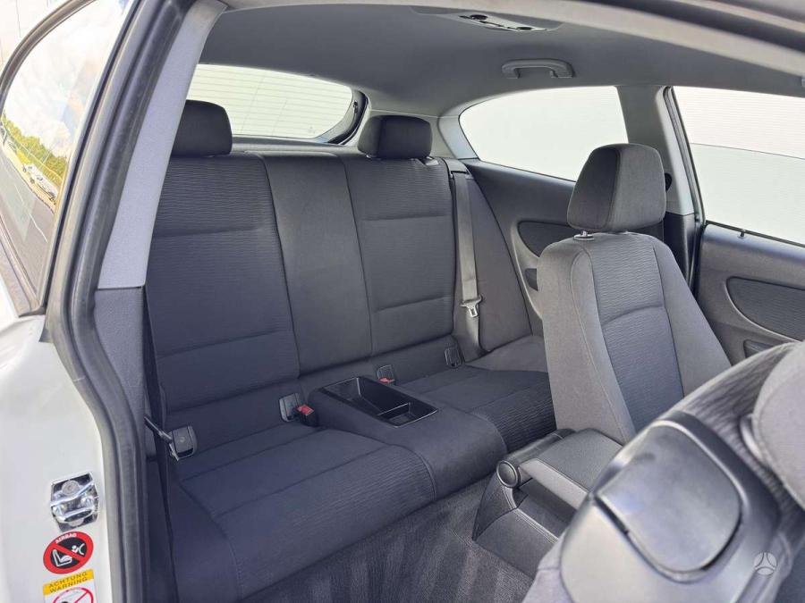 White BMW 120 2007 in Vilnius, with an engine capacity of 2.00 L and mileage of 313 thousand km for 3150 €, photo 13 on AUTOMOTO.COM.LV