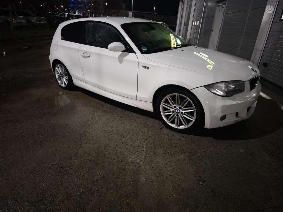 Balts BMW 120 2008 Klaipėda, ar dzinēja tilpumu 2.00 L un nobraukumu 304 tūkst. km par 2990 €, foto 2 vietnē AUTOMOTO.COM.LV