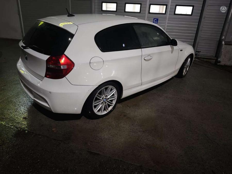 Balts BMW 120 2008 Klaipėda, ar dzinēja tilpumu 2.00 L un nobraukumu 304 tūkst. km par 2990 €, foto 4 vietnē AUTOMOTO.COM.LV