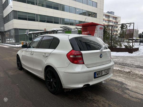 Balts BMW 120 2009 Viļņa, ar dzinēja tilpumu 2.00 L un nobraukumu 277 tūkst. km par 3250 €, foto 5 vietnē AUTOMOTO.COM.LV
