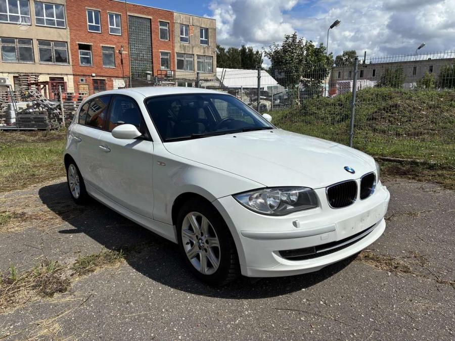 Balts BMW 120 2009 Radviliškis, ar dzinēja tilpumu 2.00 L un nobraukumu 339 tūkst. km par 3350 €, foto 1 vietnē AUTOMOTO.COM.LV