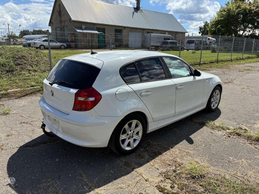Balts BMW 120 2009 Radviliškis, ar dzinēja tilpumu 2.00 L un nobraukumu 339 tūkst. km par 3350 €, foto 8 vietnē AUTOMOTO.COM.LV