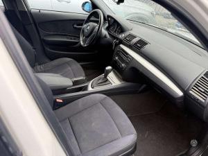 Balts BMW 120 2009 Šauļi, ar dzinēja tilpumu 2.00 L un nobraukumu 270 tūkst. km par 3850 €, foto 8 vietnē AUTOMOTO.COM.LV