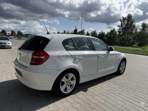 White BMW 120 2009 in Siauliai, with an engine capacity of 2.00 L and mileage of 270 thousand km for 3850 €, photo 6 on AUTOMOTO.COM.LV