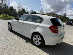 White BMW 120 2009 in Siauliai, with an engine capacity of 2.00 L and mileage of 270 thousand km for 3850 €, photo 8 on AUTOMOTO.COM.LV