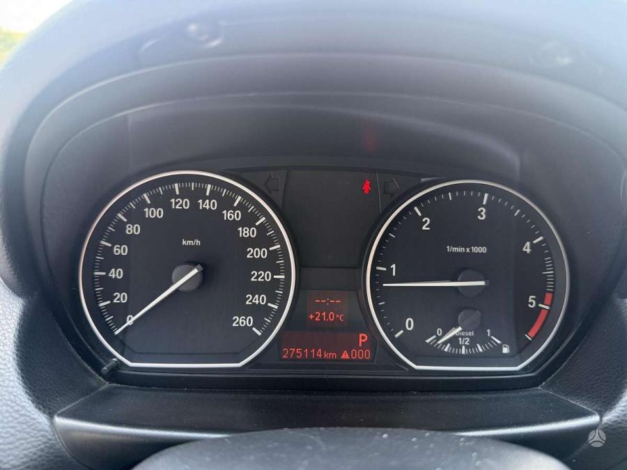 White BMW 120 2009 in Siauliai, with an engine capacity of 2.00 L and mileage of 270 thousand km for 3850 €, photo 14 on AUTOMOTO.COM.LV
