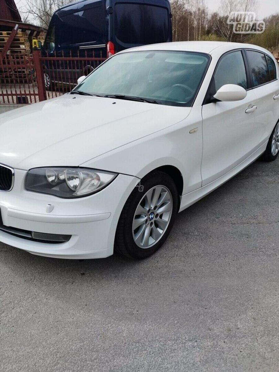 Balts BMW 120 2009 Panevēža, ar dzinēja tilpumu 2.00 L un nobraukumu 328 tūkst. km par 3500 €, foto 1 vietnē AUTOMOTO.COM.LV