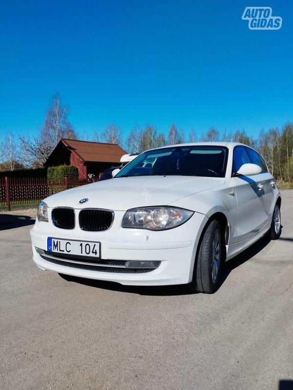 White BMW 120 2009 in Panevezys, with an engine capacity of 2.00 L and mileage of 328 thousand km for 3500 €, photo 2 on AUTOMOTO.COM.LV