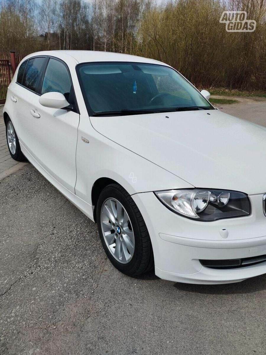 Balts BMW 120 2009 Panevēža, ar dzinēja tilpumu 2.00 L un nobraukumu 328 tūkst. km par 3500 €, foto 6 vietnē AUTOMOTO.COM.LV