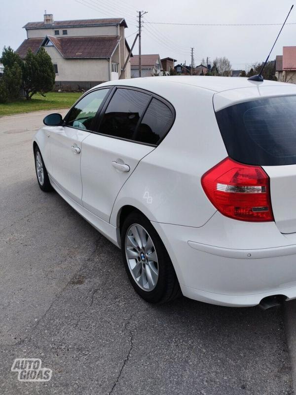 White BMW 120 2009 in Panevezys, with an engine capacity of 2.00 L and mileage of 328 thousand km for 3500 €, photo 8 on AUTOMOTO.COM.LV