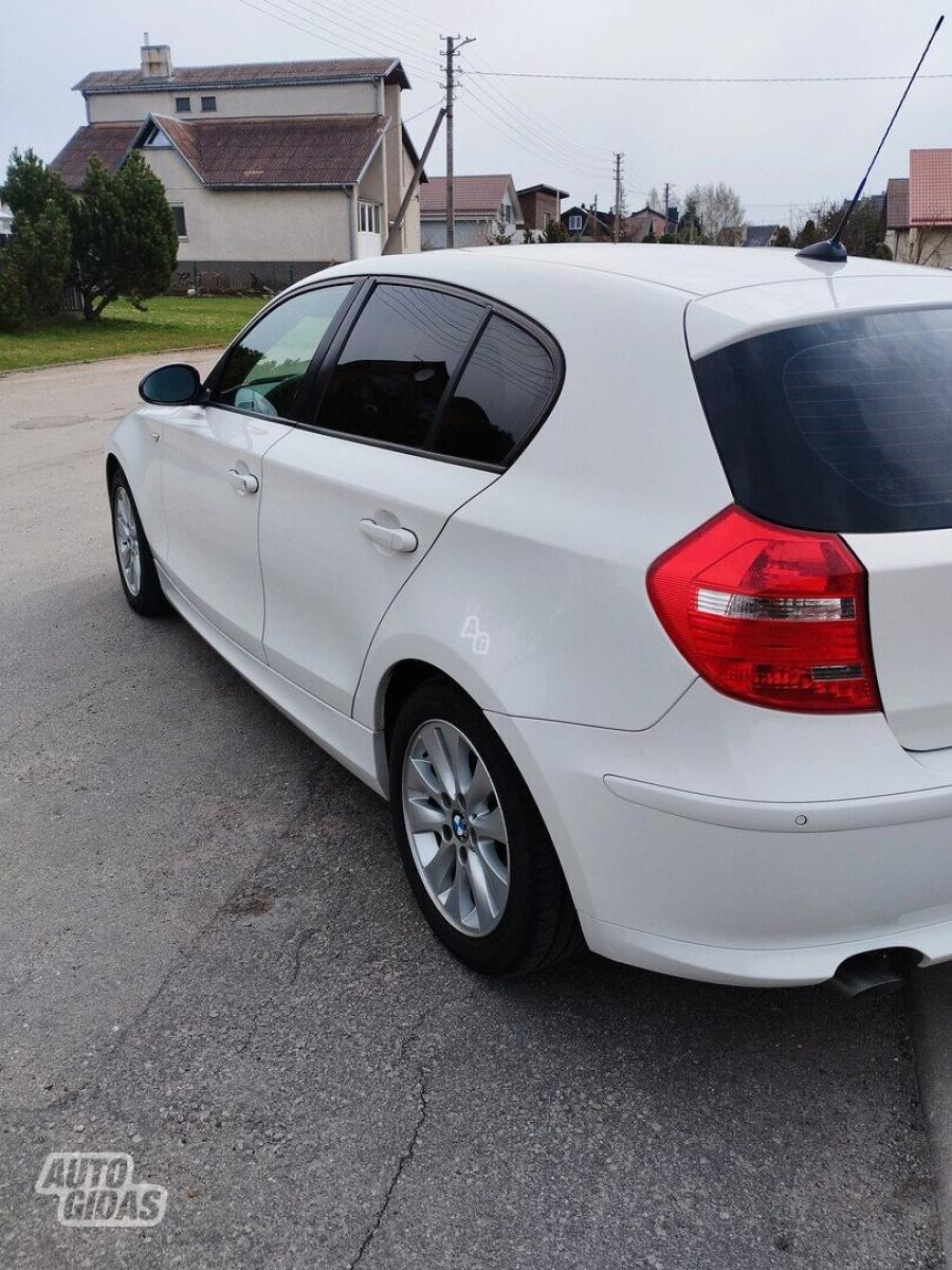 Balts BMW 120 2009 Panevēža, ar dzinēja tilpumu 2.00 L un nobraukumu 328 tūkst. km par 3500 €, foto 9 vietnē AUTOMOTO.COM.LV