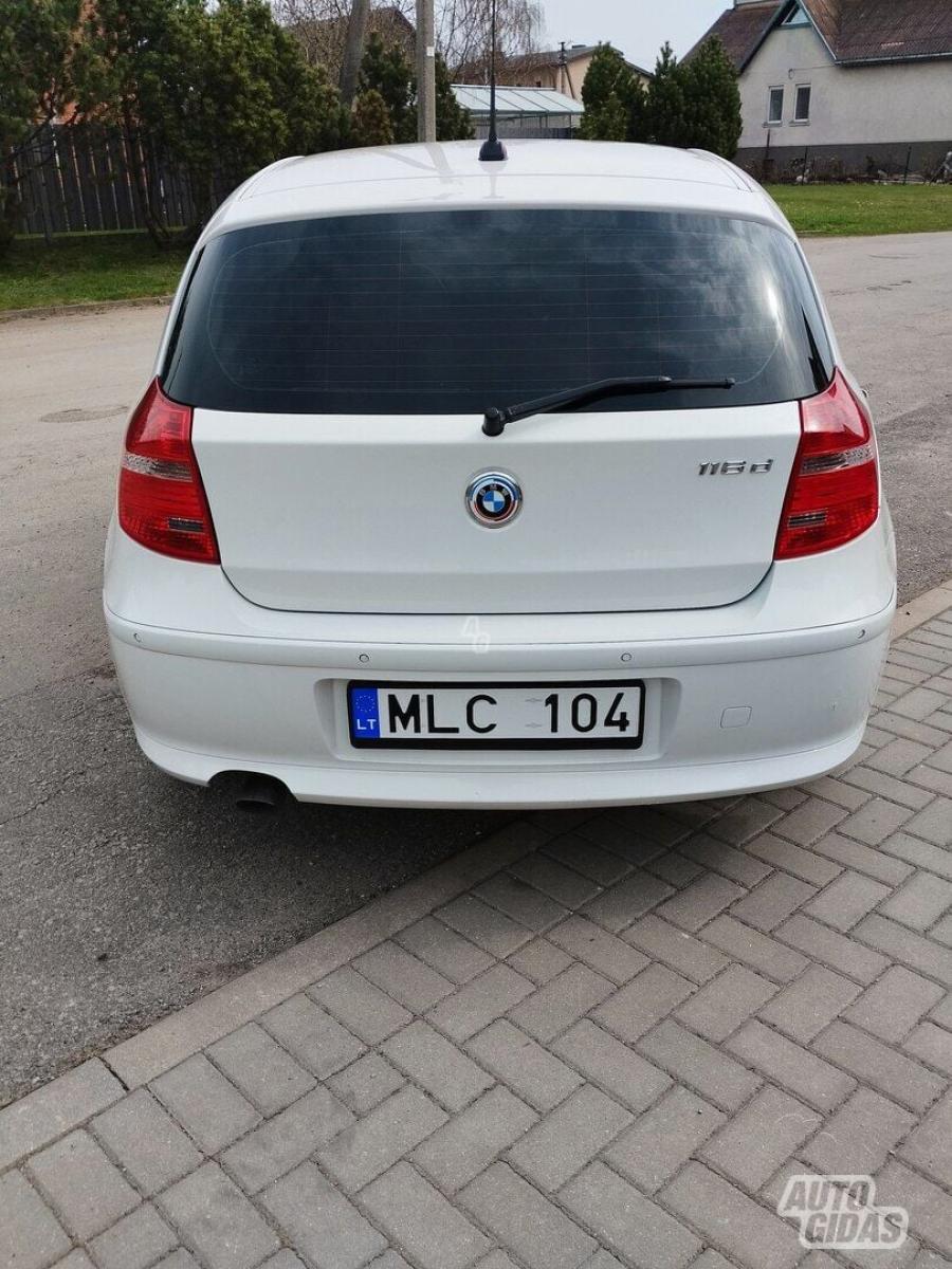 Balts BMW 120 2009 Panevēža, ar dzinēja tilpumu 2.00 L un nobraukumu 328 tūkst. km par 3500 €, foto 10 vietnē AUTOMOTO.COM.LV