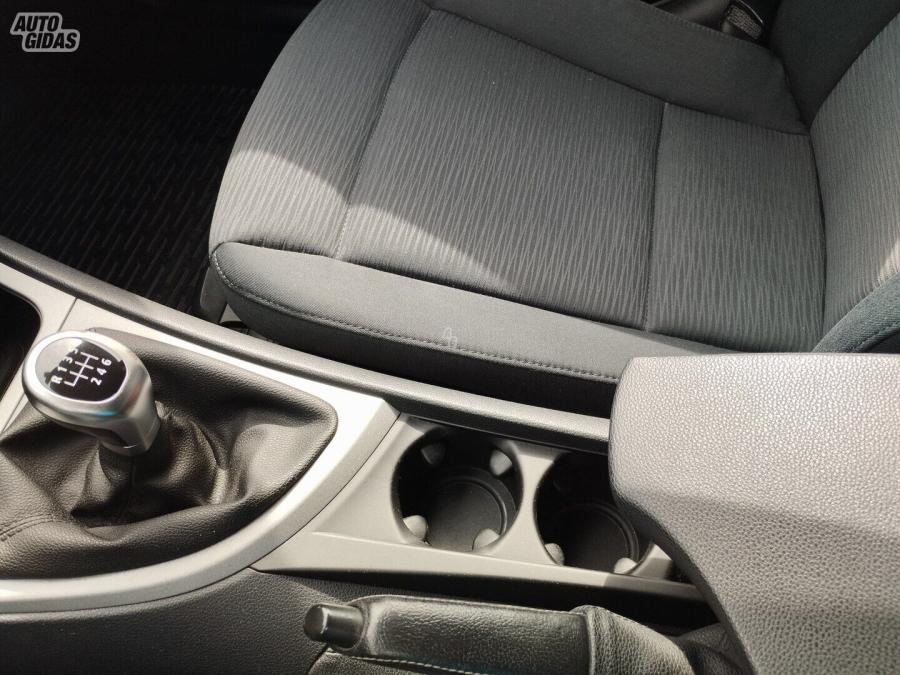 Balts BMW 120 2009 Panevēža, ar dzinēja tilpumu 2.00 L un nobraukumu 328 tūkst. km par 3500 €, foto 13 vietnē AUTOMOTO.COM.LV