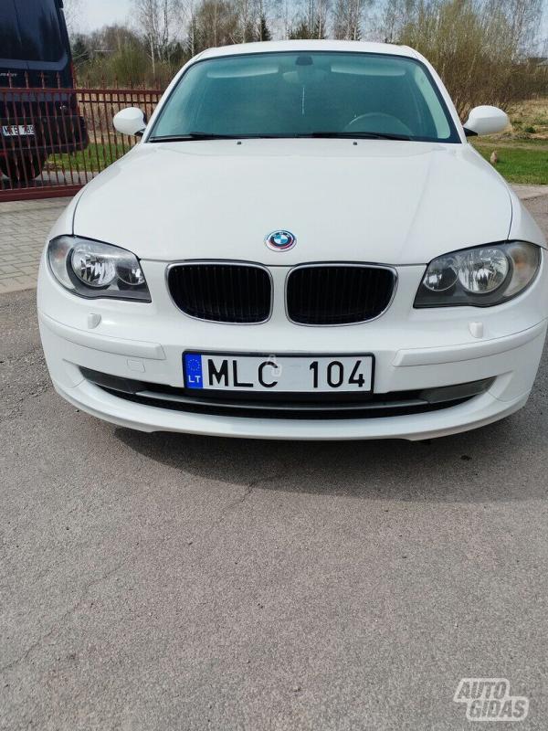 Balts BMW 120 2009 Panevēža, ar dzinēja tilpumu 2.00 L un nobraukumu 328 tūkst. km par 3500 €, foto 4 vietnē AUTOMOTO.COM.LV
