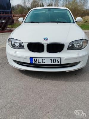 Balts BMW 120 2009 Panevēža, ar dzinēja tilpumu 2.00 L un nobraukumu 328 tūkst. km par 3500 €, foto 4 vietnē AUTOMOTO.COM.LV