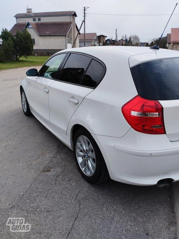 Balts BMW 120 2009 Panevēža, ar dzinēja tilpumu 2.00 L un nobraukumu 328 tūkst. km par 3500 €, foto 9 vietnē AUTOMOTO.COM.LV