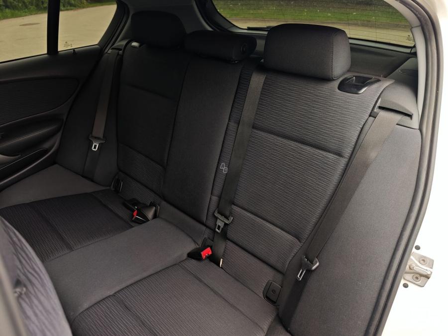 Balts BMW 120 2009 Panevēža, ar dzinēja tilpumu 2.00 L un nobraukumu 328 tūkst. km par 3500 €, foto 12 vietnē AUTOMOTO.COM.LV