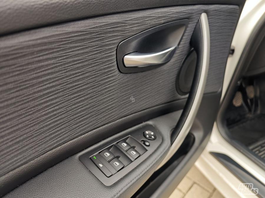 Balts BMW 120 2009 Panevēža, ar dzinēja tilpumu 2.00 L un nobraukumu 328 tūkst. km par 3500 €, foto 15 vietnē AUTOMOTO.COM.LV